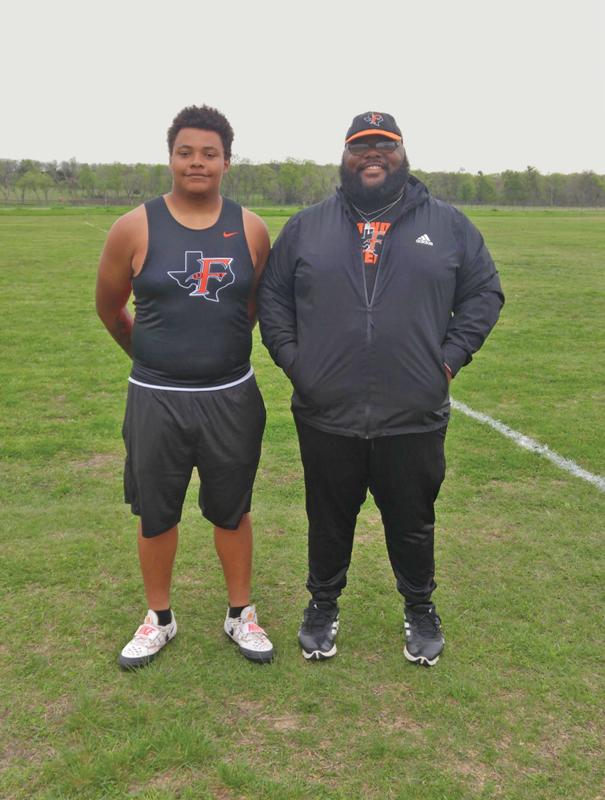 Ferris shot-putter breaks school record | Ellis County Press
